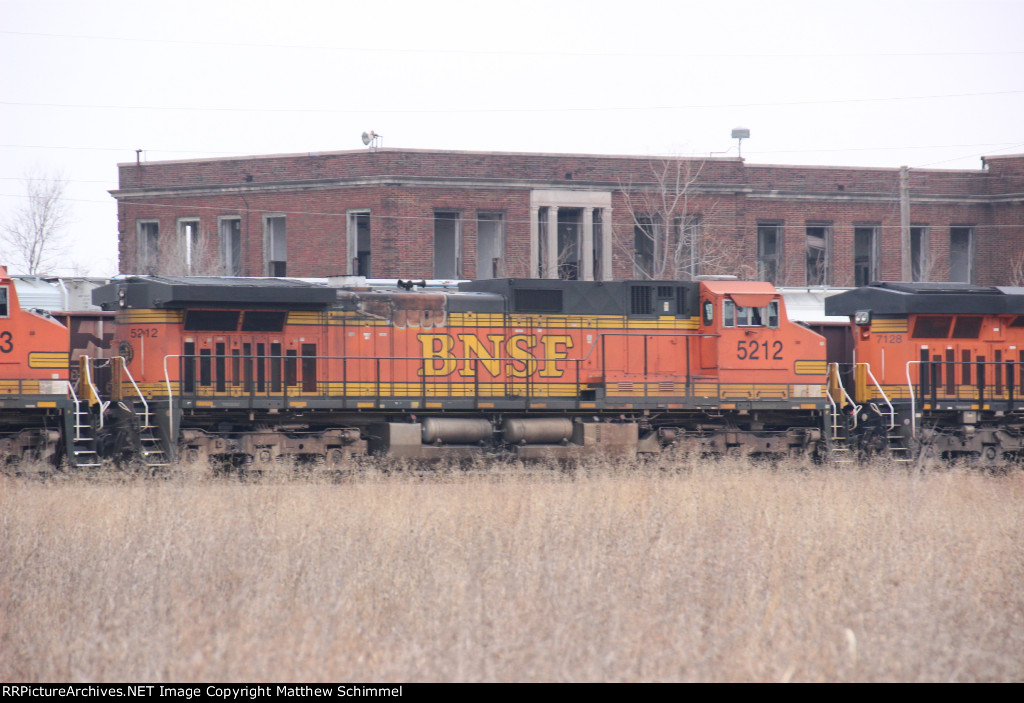 BNSF 5212